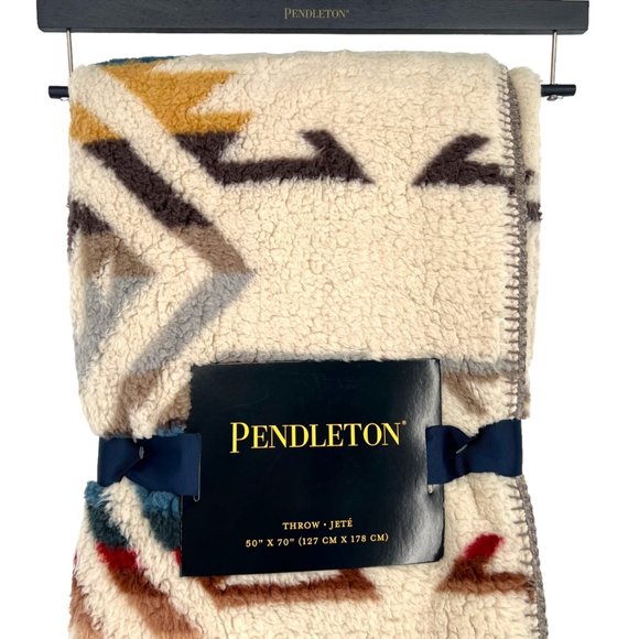 Pendleton | Bedding | Pendleton Southwest Aztec Faux Sherpa Throw Blanket Cream Multicolor Nwt ...